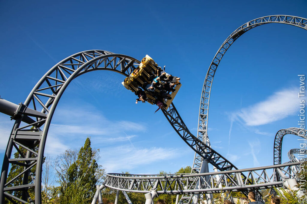 Erlebnispark Tripsdrill: Mit der Achterbahn in den Weinkeller ...